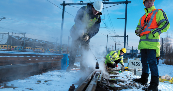 Slimme sensoren helpen bij problemen op het spoor | ProRail Slimme sensoren helpen bij problemen op het spoor | ProRail
