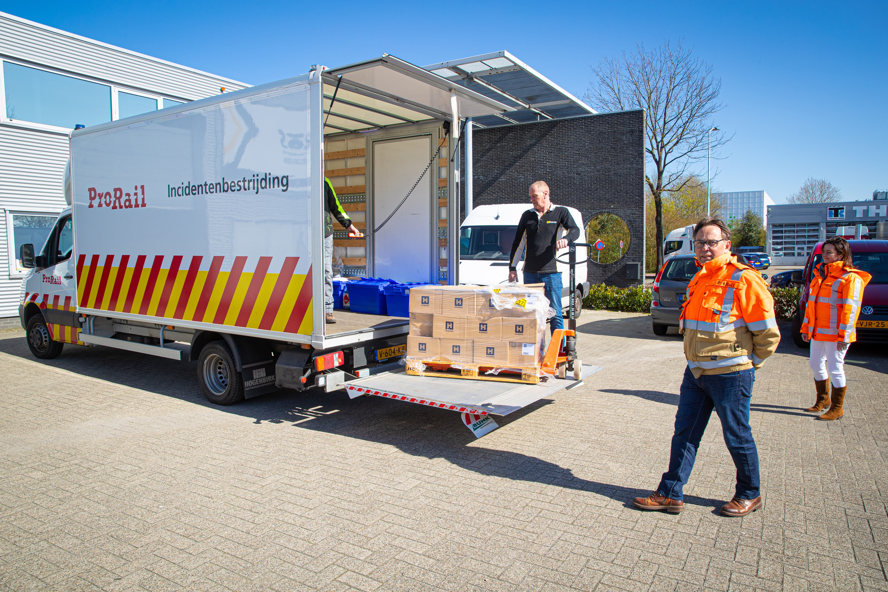 ProRail stelt beschermingsmaterialen tegen coronavirus beschikbaar ...