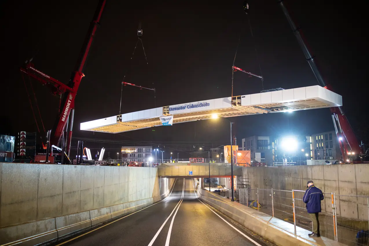 Nieuwe uitstraling station Deventer Colmschate (timelapse) | ProRail