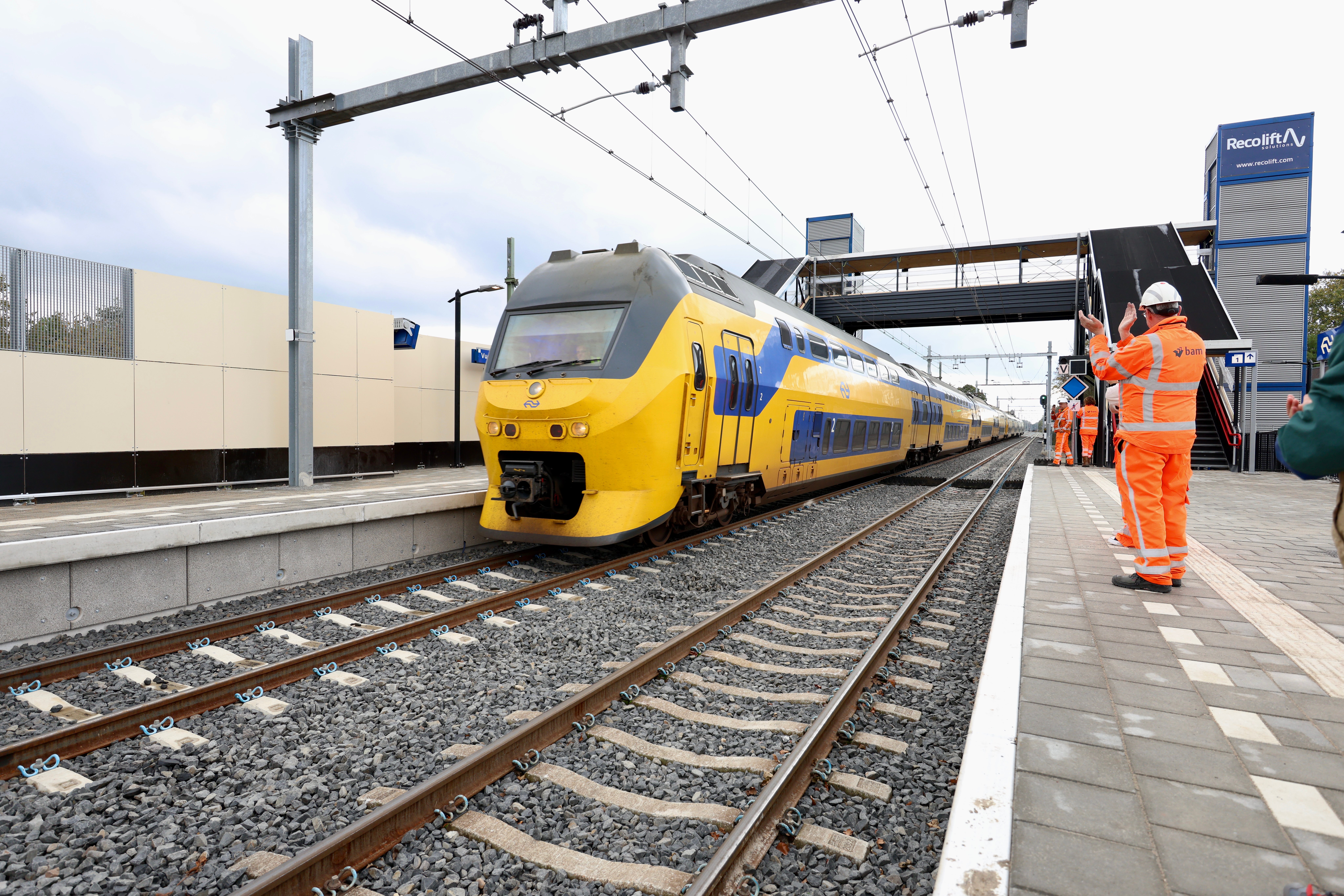 Treinen in Vught rijden via tijdelijk spoor en tijdelijk station | ProRail