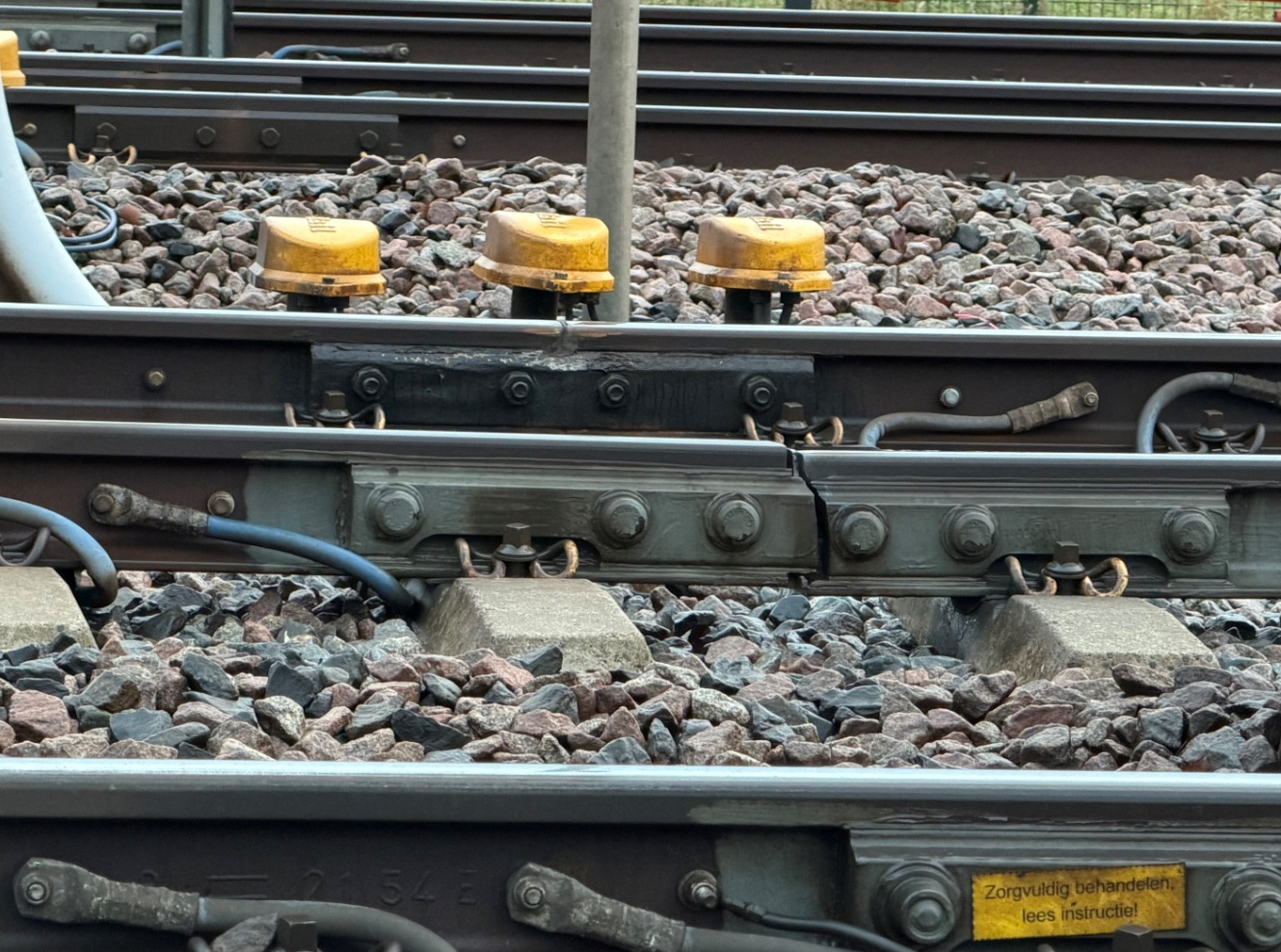 Kapotte spoorstaaf: minder treinen tussen Breda en Rotterdam | ProRail