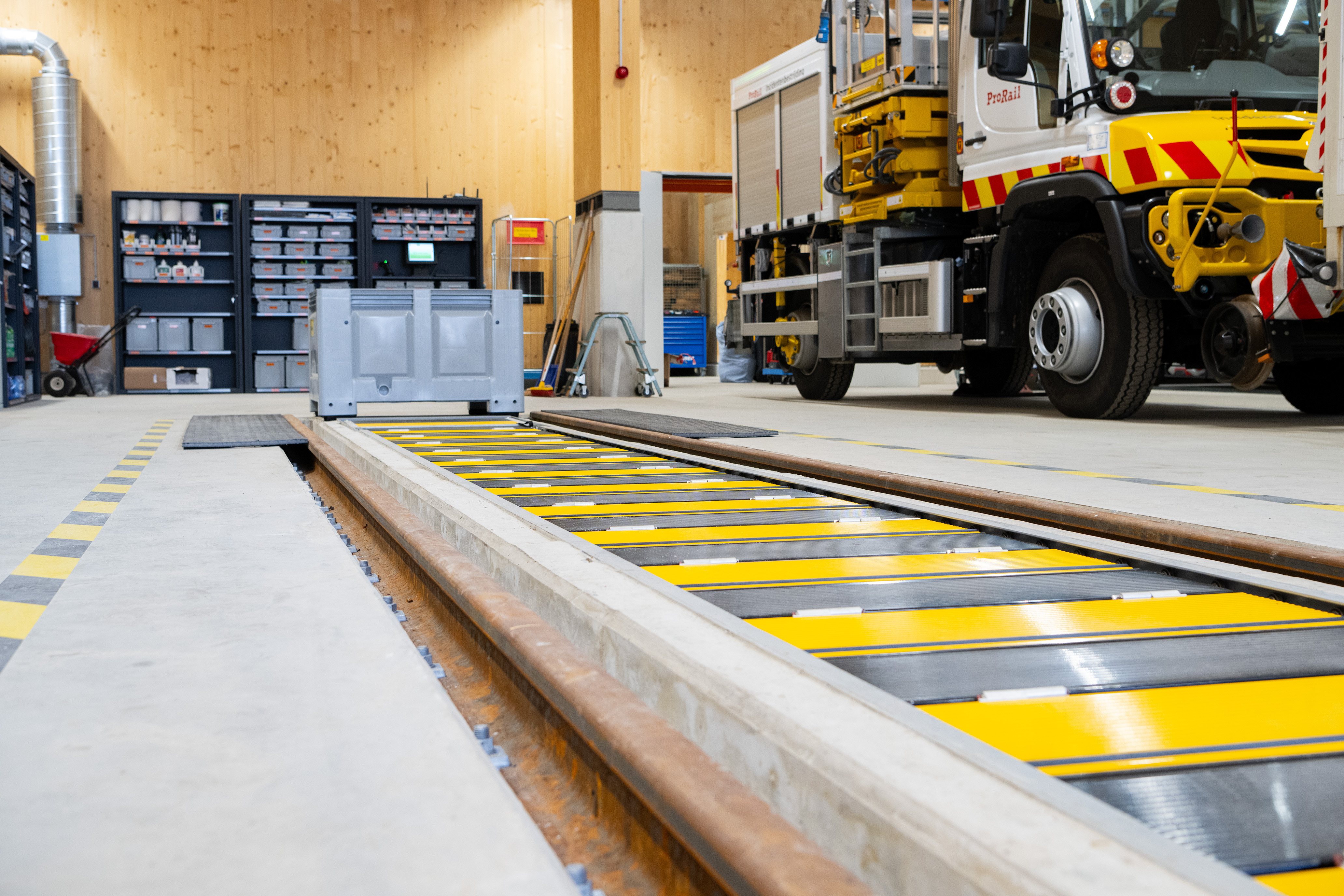 Voertuigenstalling Amersfoort in gebruik genomen | ProRail